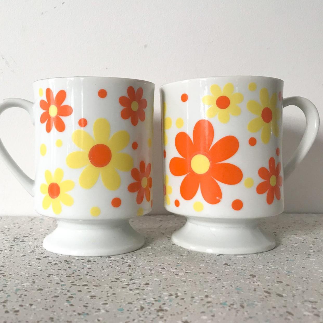 60's Flower Power Stem Mug Set in Orange | Kitten Surprise - Chicago ...