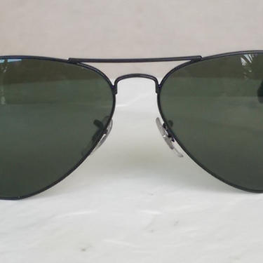 black frame vintage RAY-BAN sunglasses, made in Italy | Previewmod - Ft ...