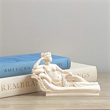 Small Venus Victorious Statue Antonio Canova Replica of | Mod Rendition ...