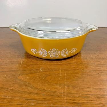 Vintage Pyrex Butterfly Gold Round Casserole 471 with Lid | Over the ...