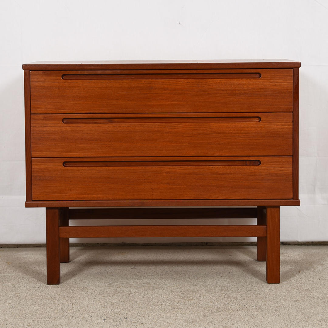 Torring Danish Modern Teak 3 Drawer Chest / Night Stand | Modern Mobler ...