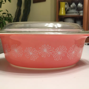 Pyrex Pink Daisy 043 Casserole 1-1/2 quart | MadModWorldVintage ...