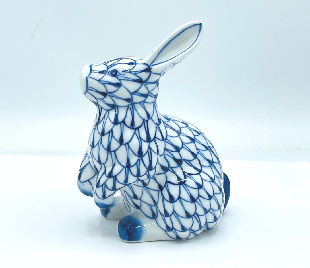 Vintage Blue and White Fishnet Andrea Sadek Bunny Rabbit Figurine-Nice ...