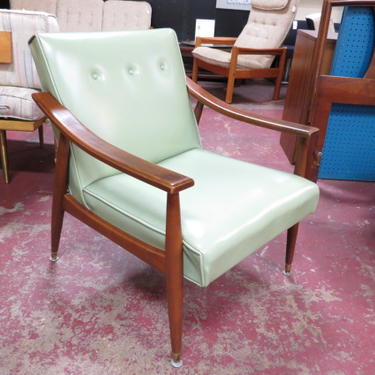 Vintage MCM Green vinyl Paoli lounge chair | Lincoln Antique Mall ...