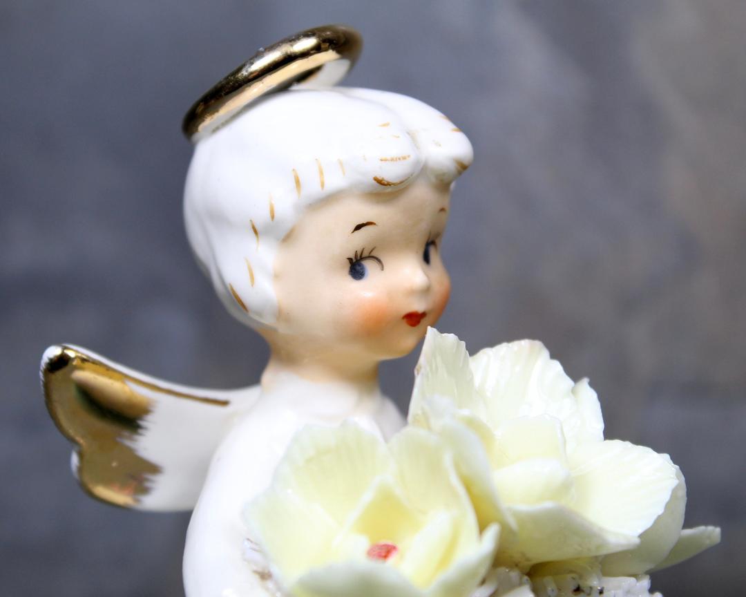 Lefton March Angel Figurine - March Daffodils - Spaghetti Porcelain ...