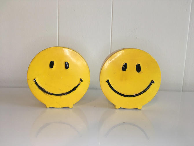 Vintage Smiley Face Salt and Pepper Shakers Set 1970s Kitchen | Check ...