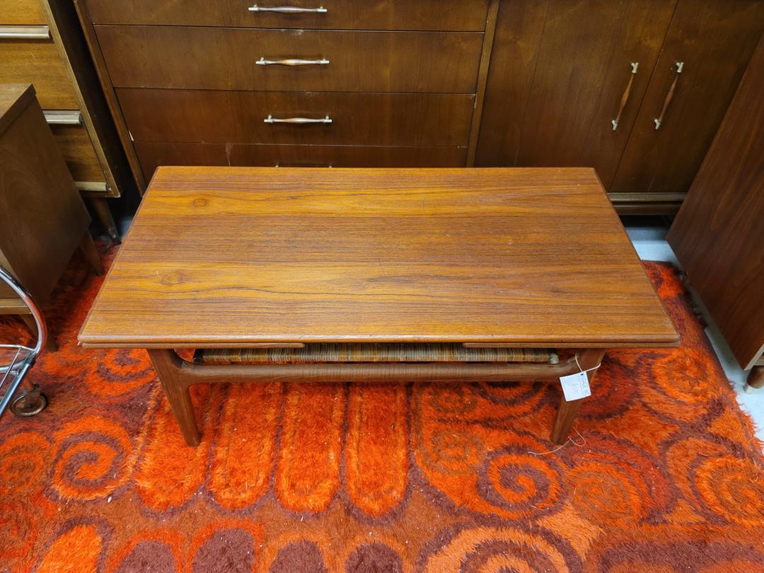 Trioh Danish Teak Expandable Coffee Table | Vintage MC | Frederick, MD