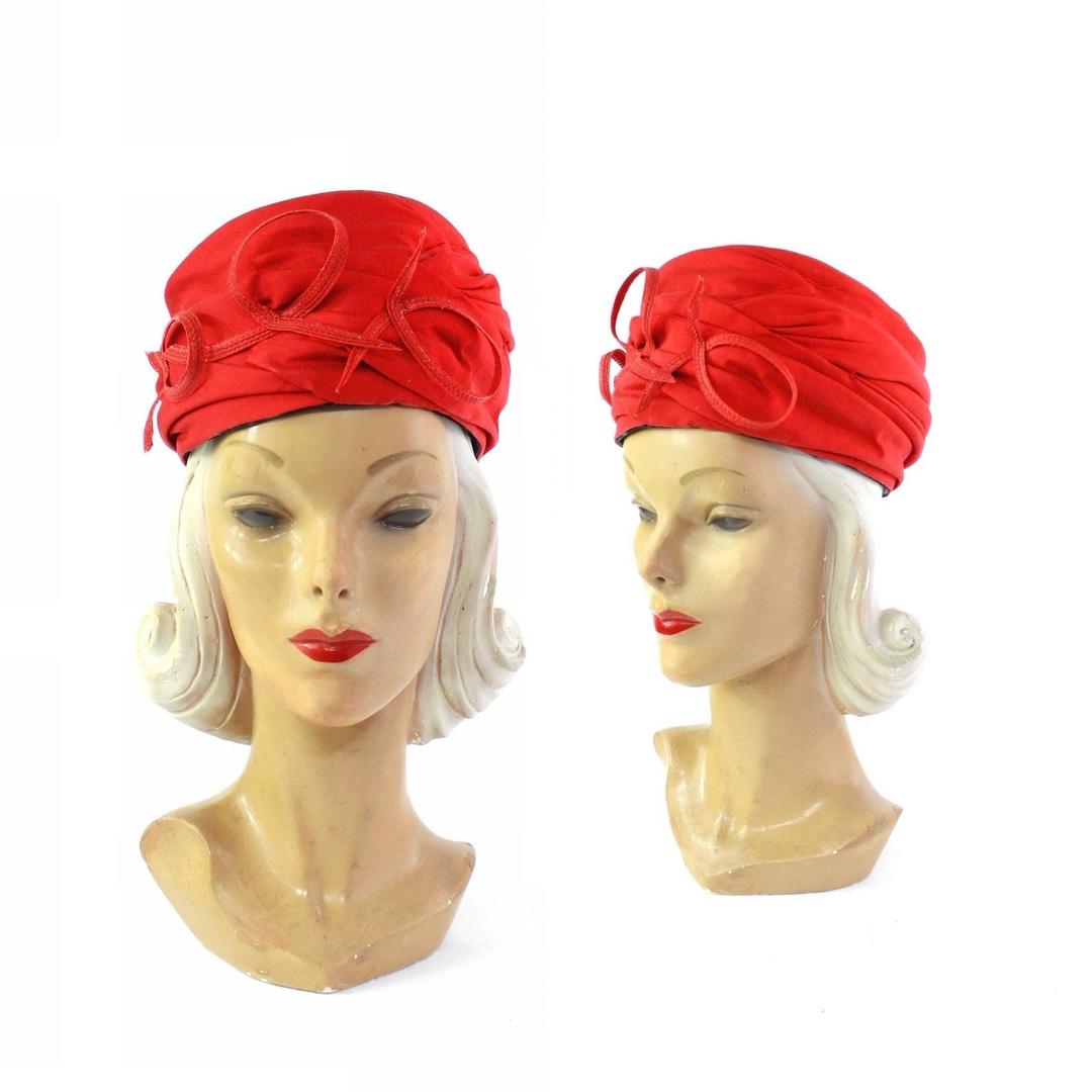1960s Red Toque Hat - Vintage Red Toque Hat - 1960 | Veracious Vintage ...
