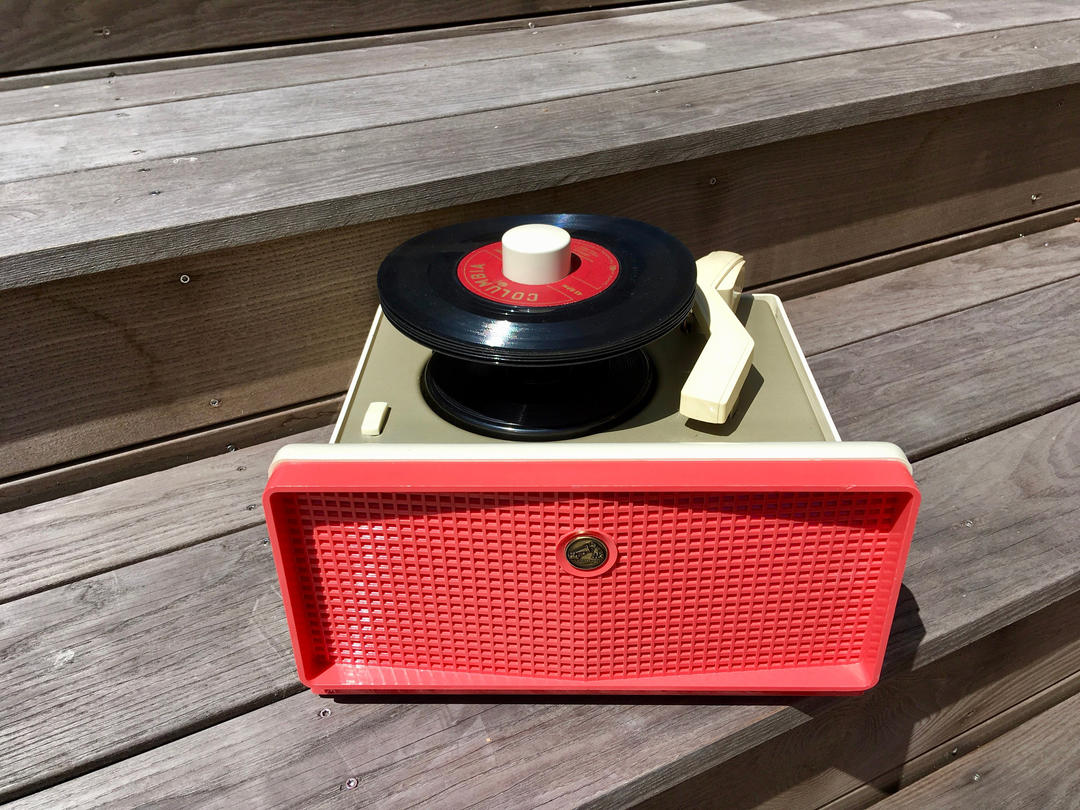 Red 1954 RCA Victor 45rpm Bakelite Portable Record Player, Full ...