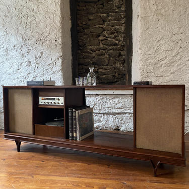 Mid century stereo console mid century modern turntable | VintaDelphia ...
