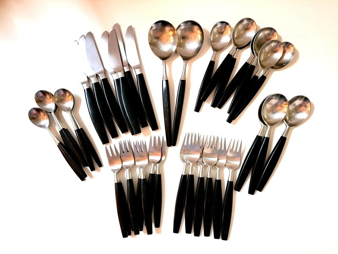 Hackman Lion Bertel Gardberg 42 PC Flatware Set Finland | Modern Picks ...