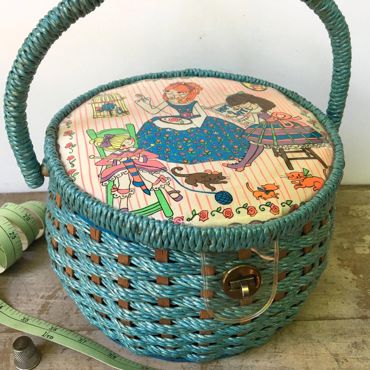 Vintage Sewing Basket, Kitch Mom And Daughters With | Luckduck ...