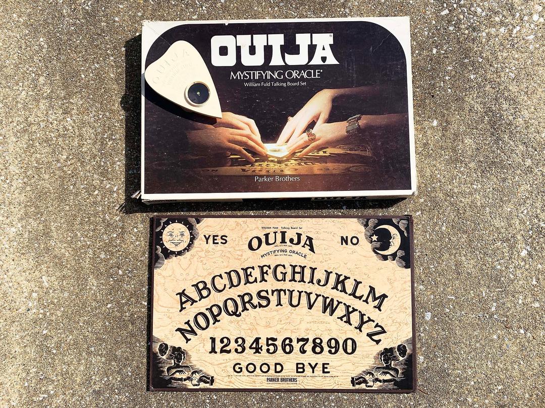 Vintage Ouija Board Game Planchette Box Mystifying Oracle William Fuld ...