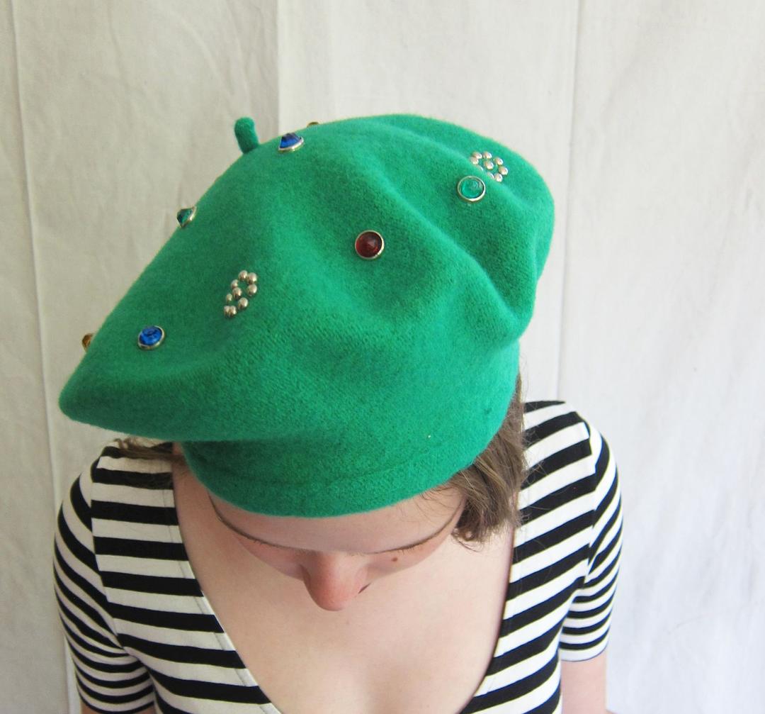 1980s Wool Beret / 80s Green Studded Beret Hat with Jewel | RareJule ...