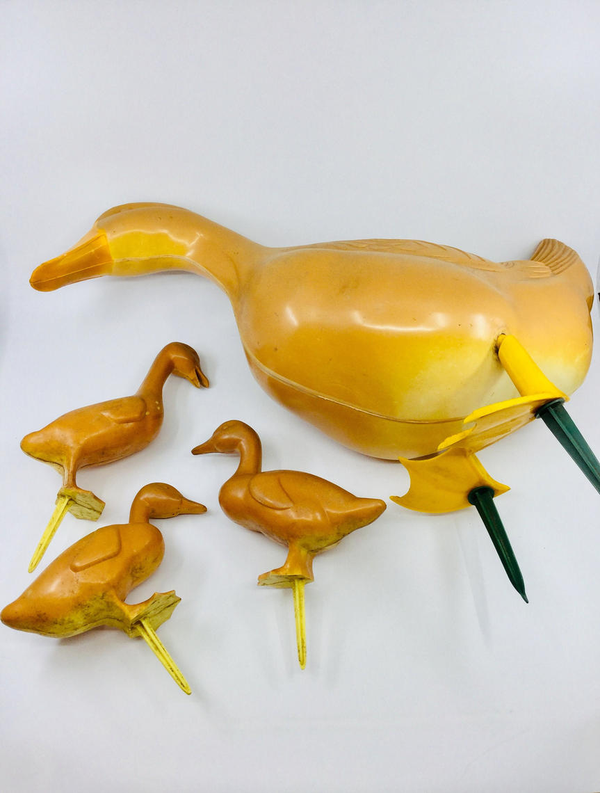 Vintage Plastic Lawn Geese Ducks Union Product Inc Yard Decor | Aunty ...