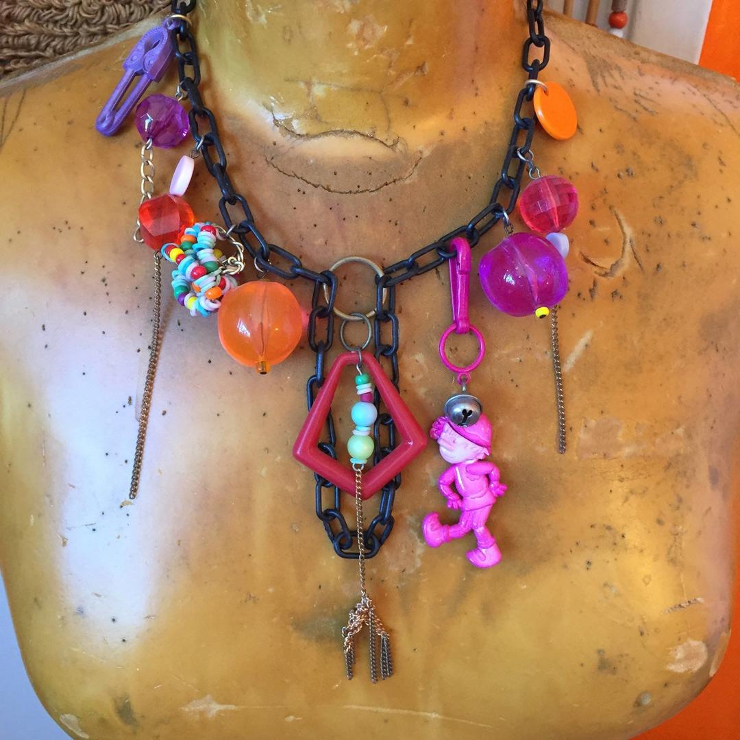 1980s Plastic Charm Necklace- 80s Jewelry- Lucite Bead Necklace- Techno ...