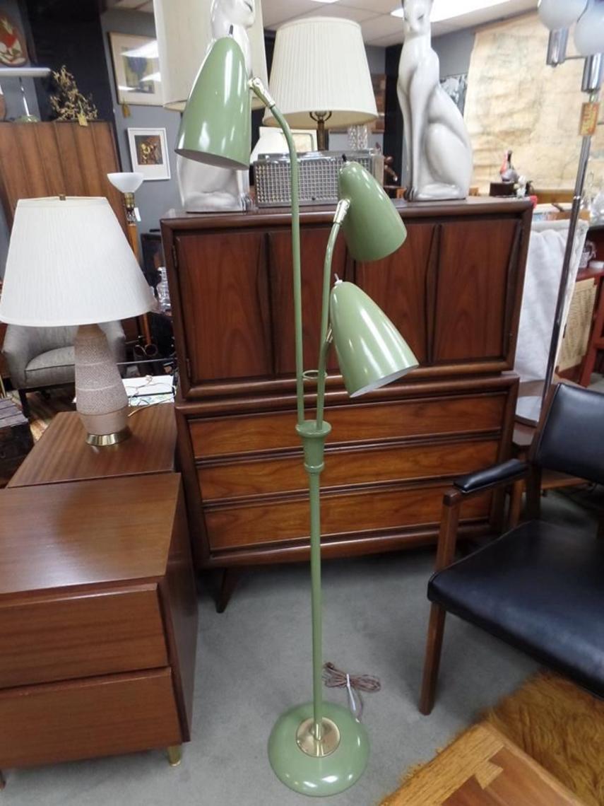 Mid-Century Modern bullet lamp | Peg Leg Vintage | Beltsville, MD