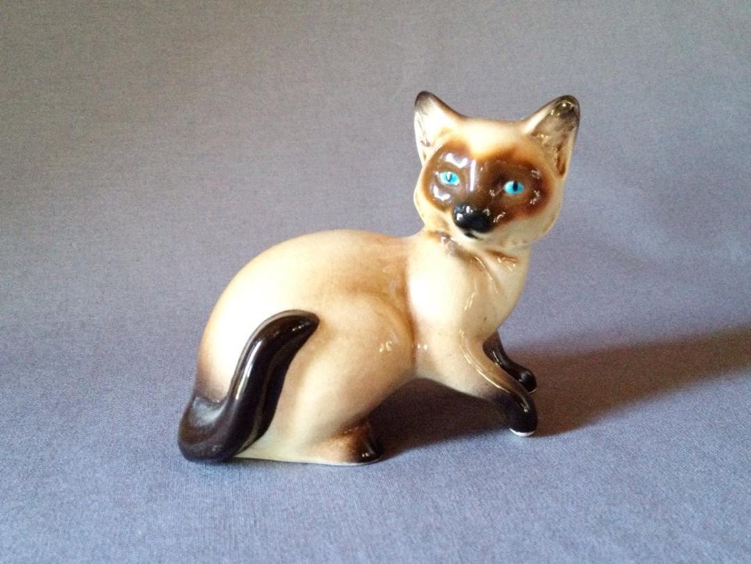 Vintage 1970's Goebel ceramic cat figurine. Collectible retro decor ...