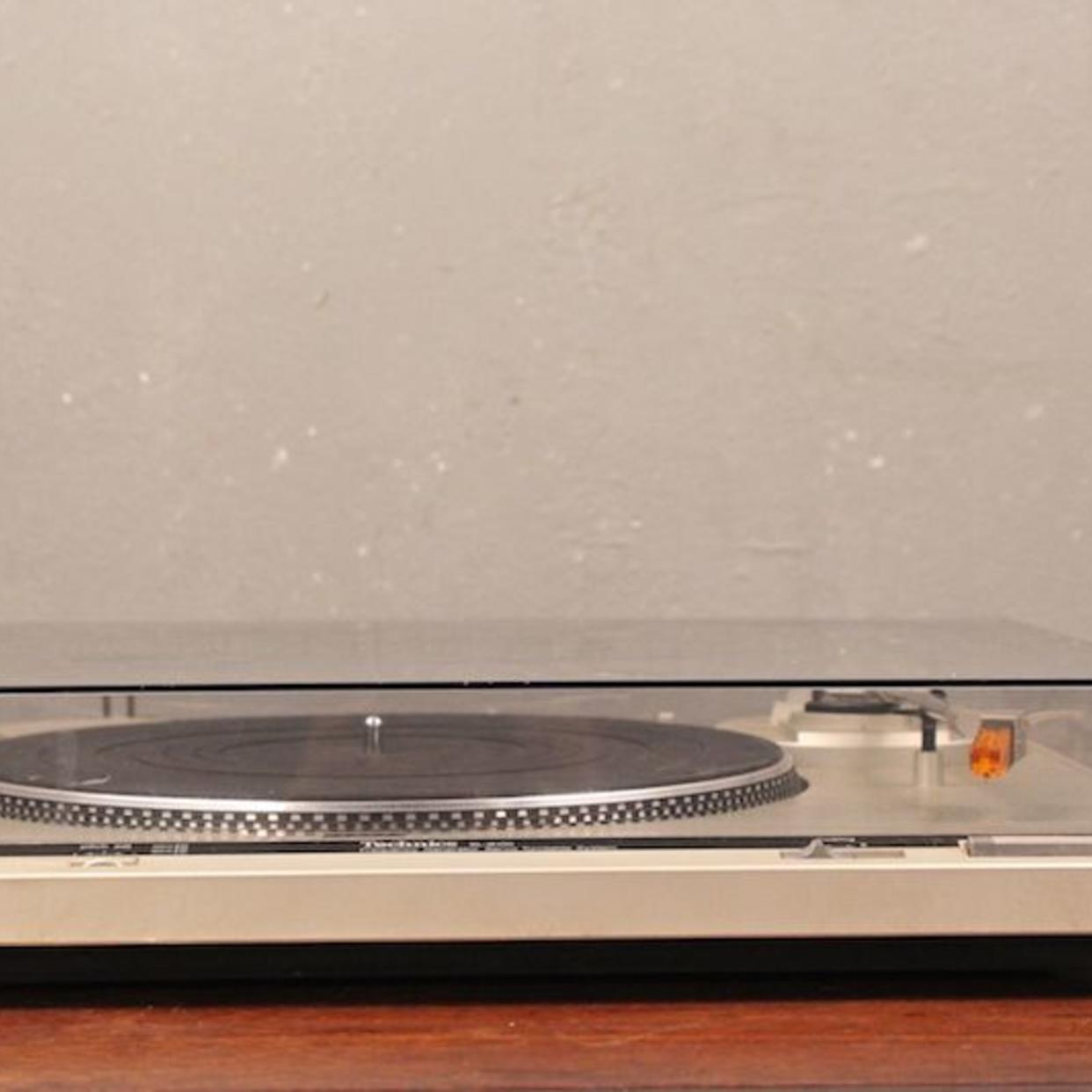 1980s Technics Turntable | Furnish Green - Midtown Manhattan - New York ...