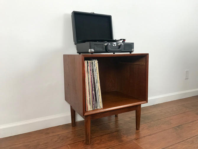 MID CENTURY MODERN Record Player Stand/Record Album Storage/Nightstand ...