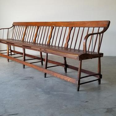 Antique American Windsor- Style Maple Spindle Back Colonial | Miami ...