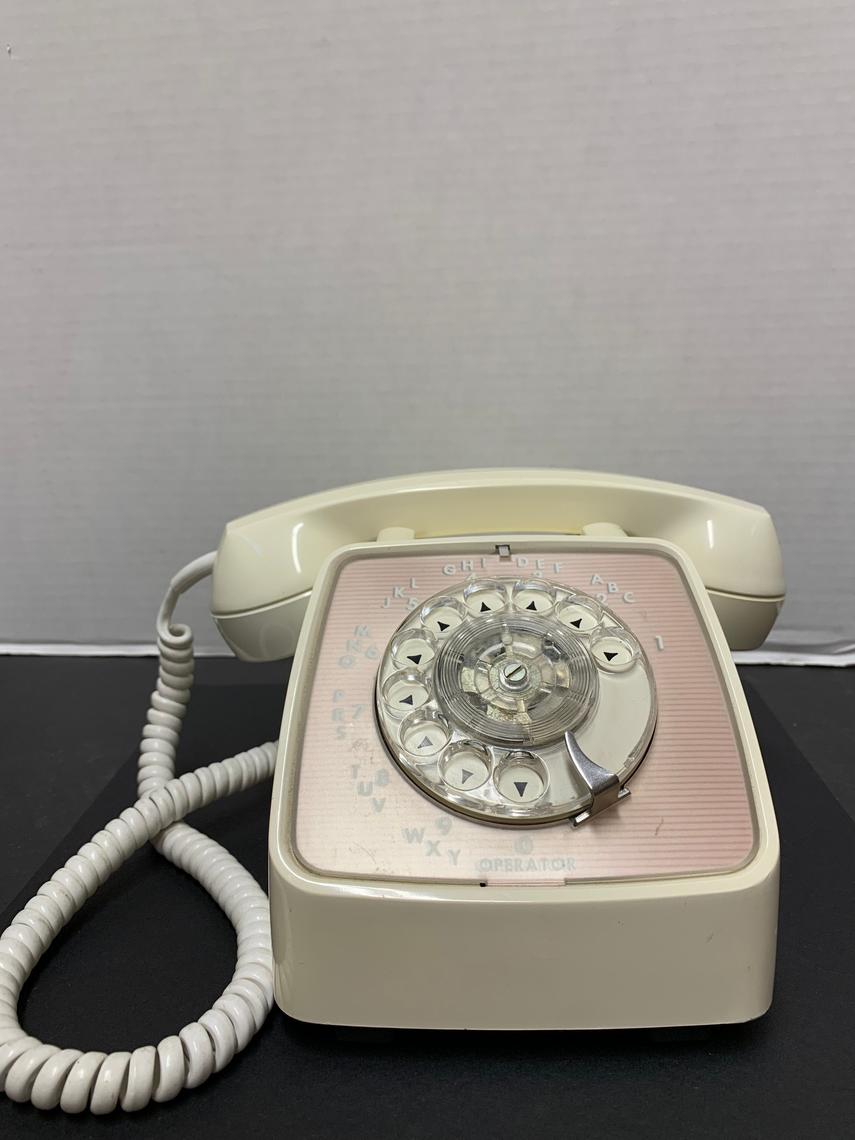 Vintage 70s Rotary Phone I'm working condition. | MOB Vintage ...