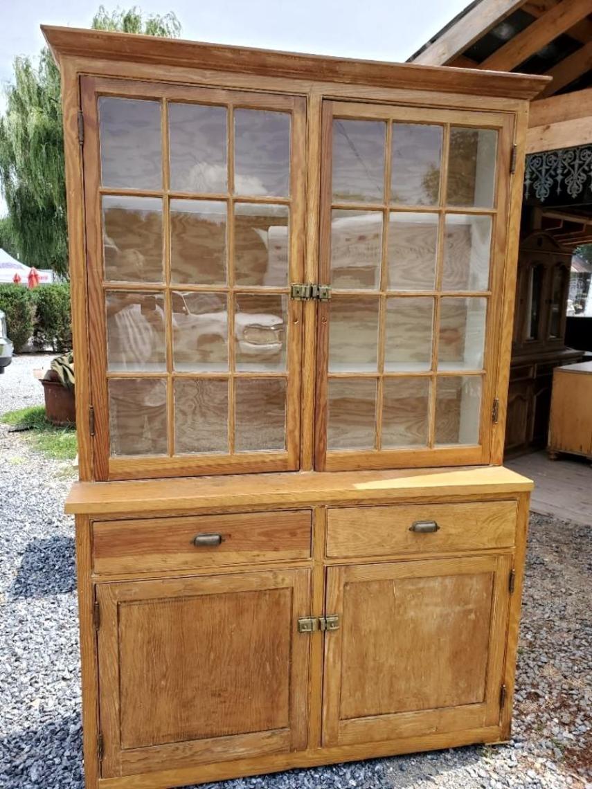 Pine Stepback | Lucketts Store | Leesburg, VA