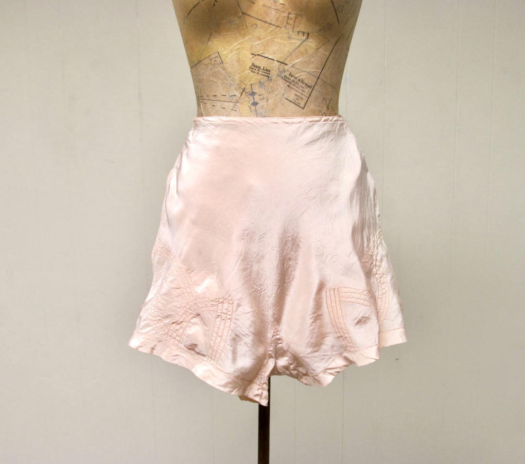 Vintage 1930s Tap Pants, 30s Peach Silk Art Deco Flapper | Ranch Queen ...