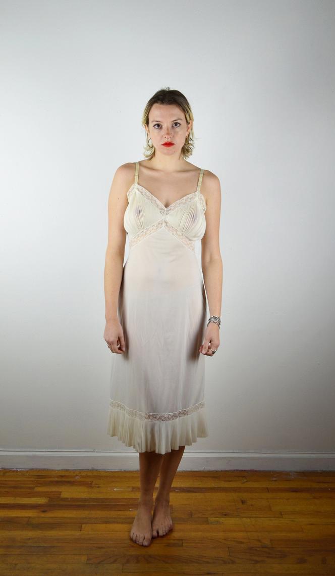 Vintage 50s White Slip / 1950s Vintage Slip / Vintage Lingerie Slip / | Erratic Static Vintage ...