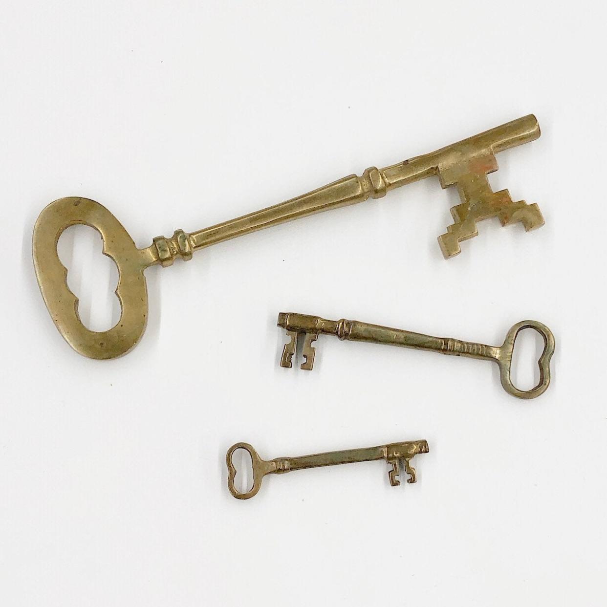 Vintage Brass Skeleton Keys Retro 1960s Set of 3 | Retrospect Vintage ...