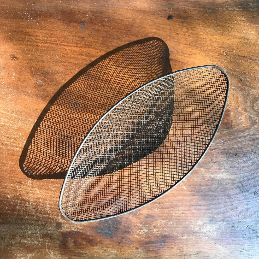 Vintage Mid-Century Expanded Metals Retro Atomic Wire Mesh Screen Bowl ...