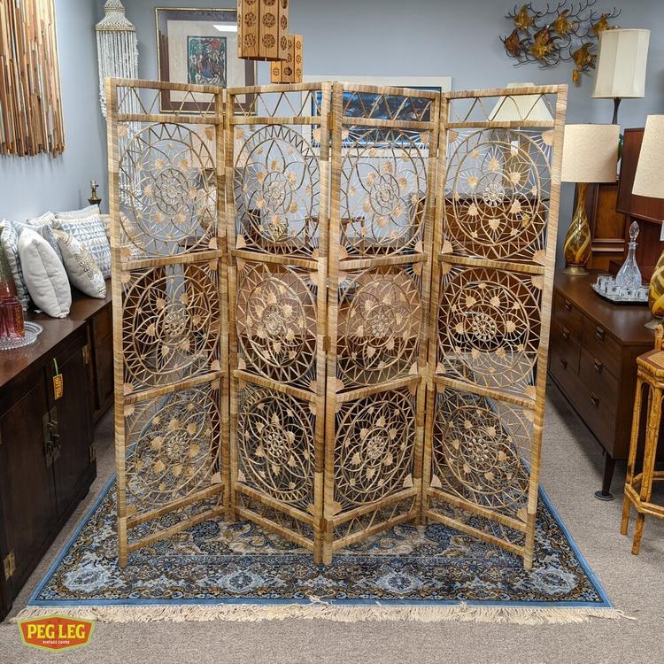 Boho room divider screen in rattan and seashells Peg Leg Vintage Beltsville MD