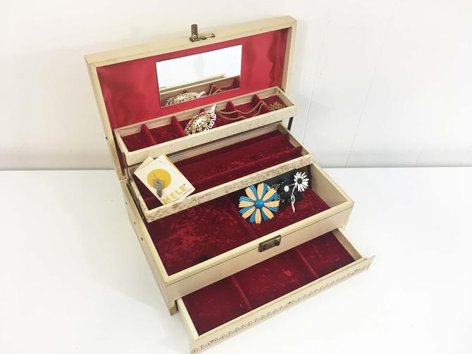 Jewelry Storage Storage & Organization Cream Mele jewelry case ~ gold ...