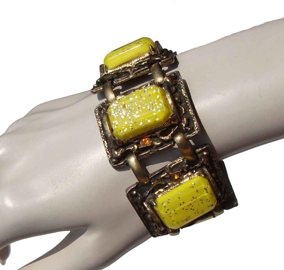 Vintage Selro Selini Bracelet Chunky Yellow Confetti Lucite | Metro ...