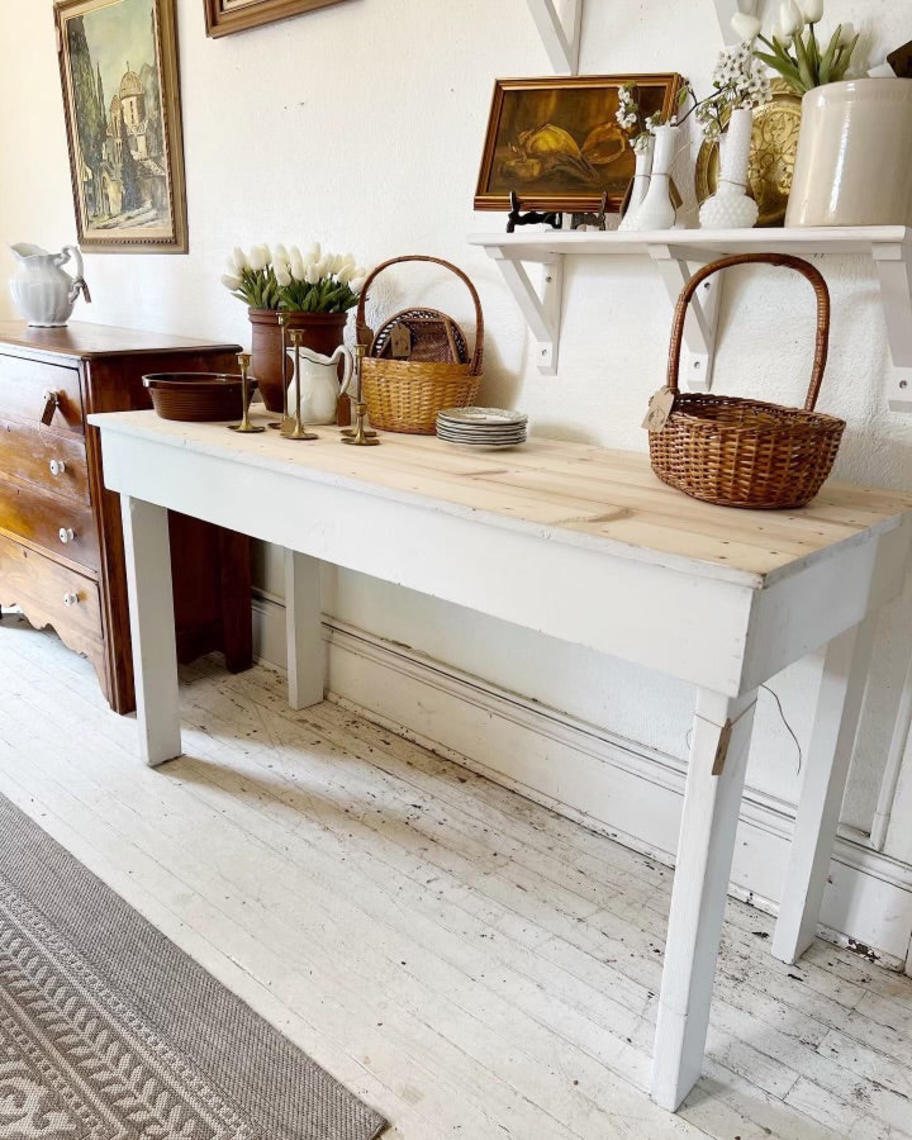 Pine Console | Lucketts Store | Leesburg, VA