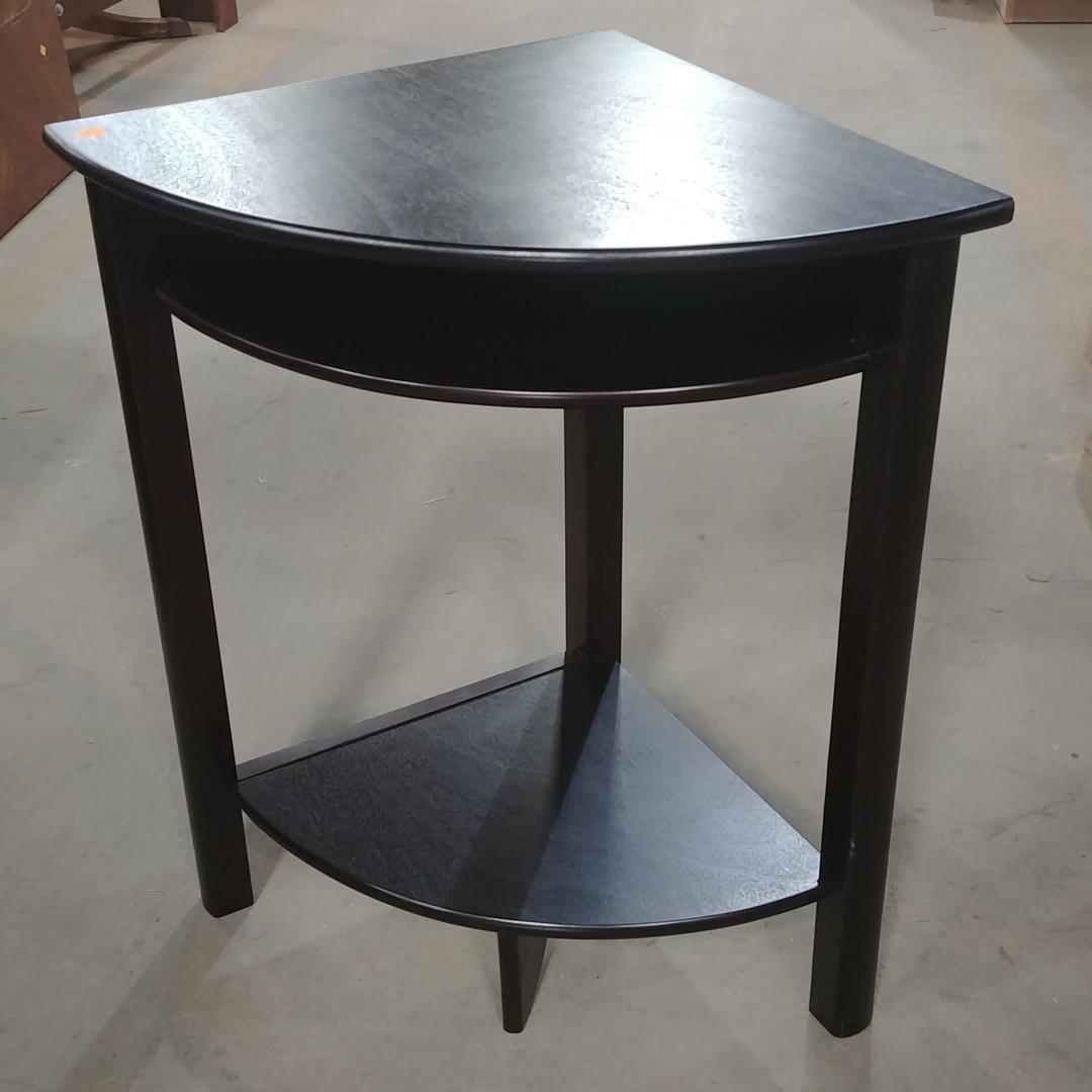 Small Corner Table Community Forklift Edmonston MD