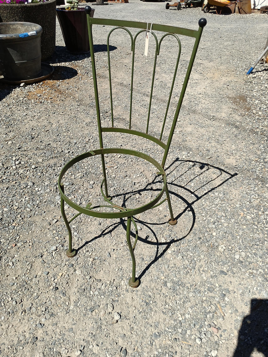 Metal chair needs a seat | Earthwise Architectual Salvage (Tacoma ...