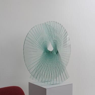 "Spiral Motion" Glass Sculpture by Runstadler Studios | Le Centerpiece ...