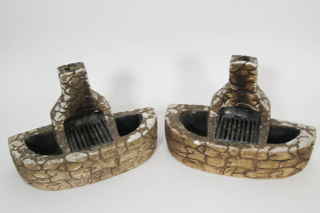 Pair of Vintage 1946 Old Kentucky Tavern Fireplace Ashtrays, Glenmore ...