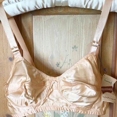 Vintage 40s satin bra / 1940s light peach bra / | Prospect Vintage ...