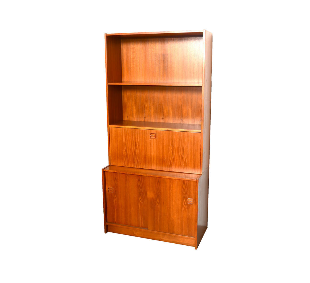 Danish Modern Teak Wall Unit Hundevad | Hearthside Home | Poolesville, MD